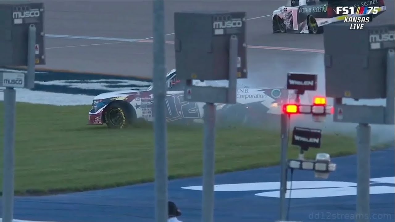 Kris Wright Spin at Kansas - YouTube