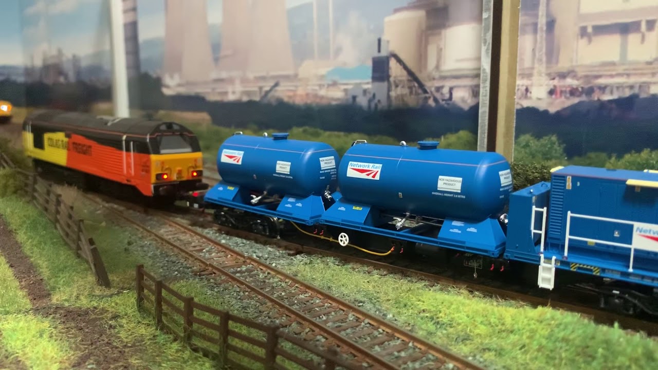 67027 on rhtt wagon move - YouTube