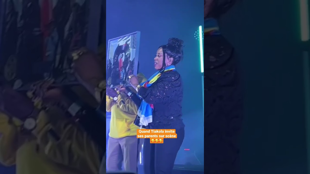 Quand Tiakola invite ses parents sur scène à La Cigale ! - YouTube