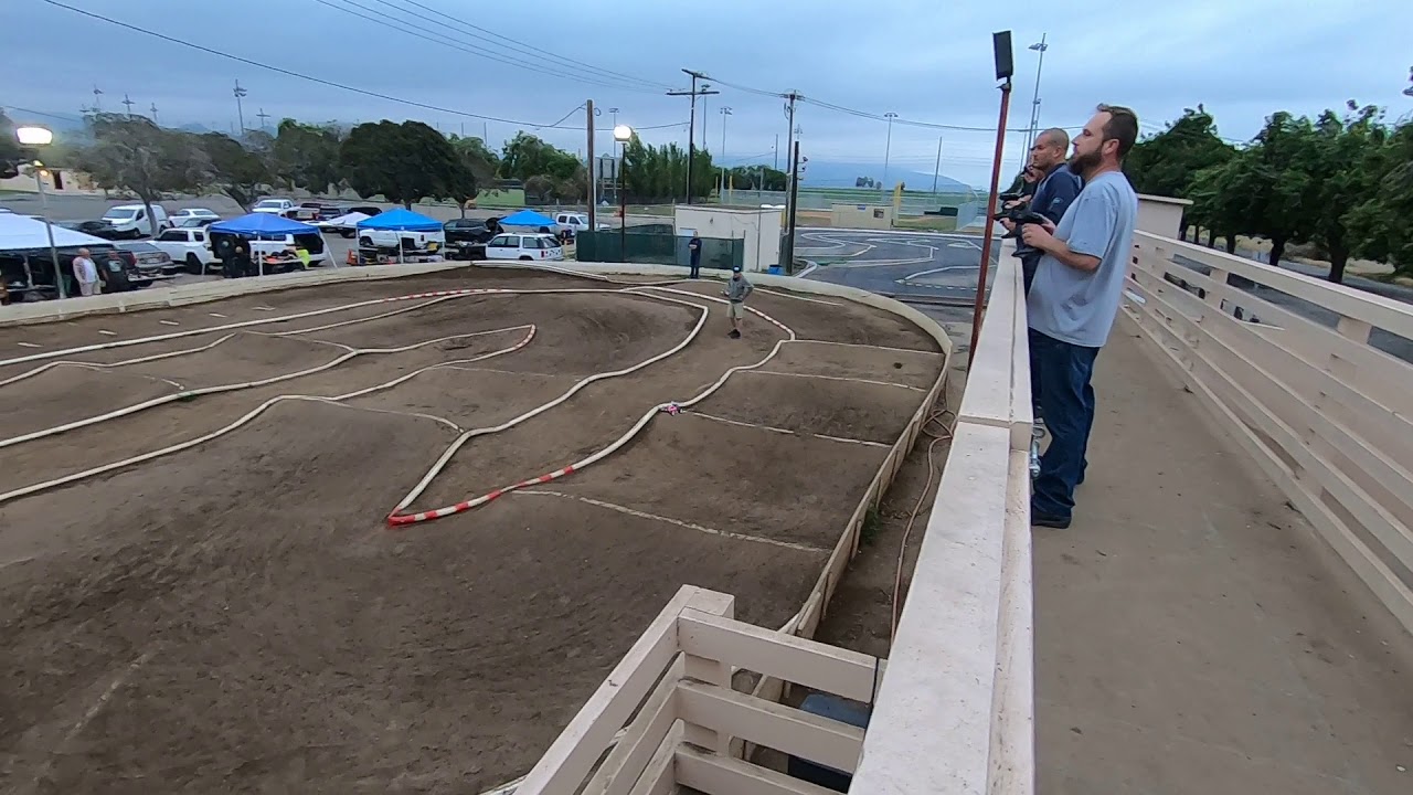Roadrunners RC Club Friday Night Lights Club Race Round 3 Q1 Expert 2wd ...