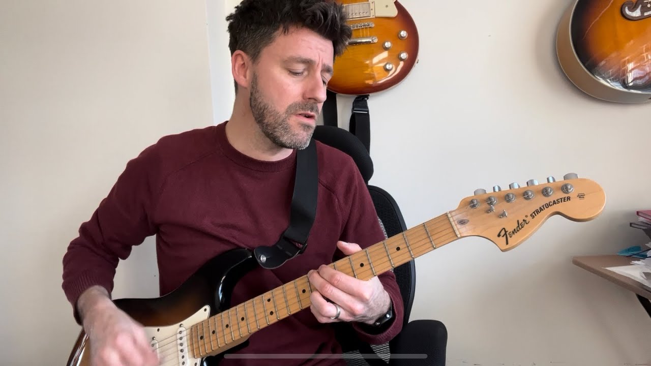 How to play Moving by Supergrass guitar lesson - YouTube