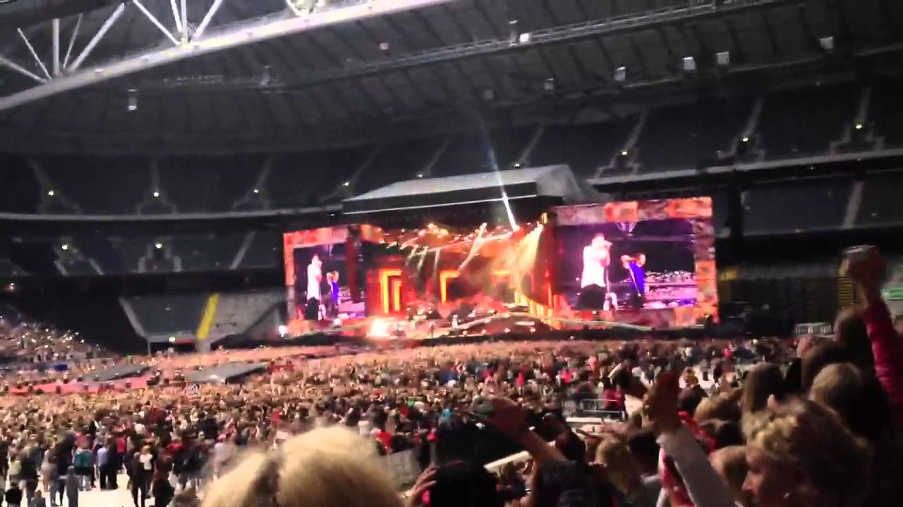 One Direction - Right Now - WWA Tour - YouTube