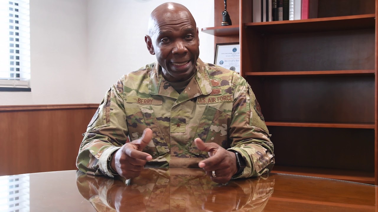 Leadership Minute 1 Brig. Gen. Berry - YouTube