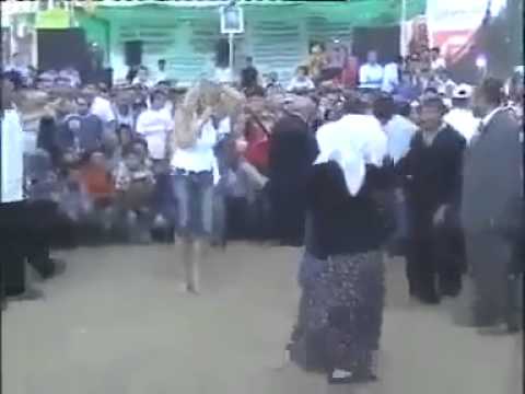 Ankaralı Ablalardan Çiftetelli Show