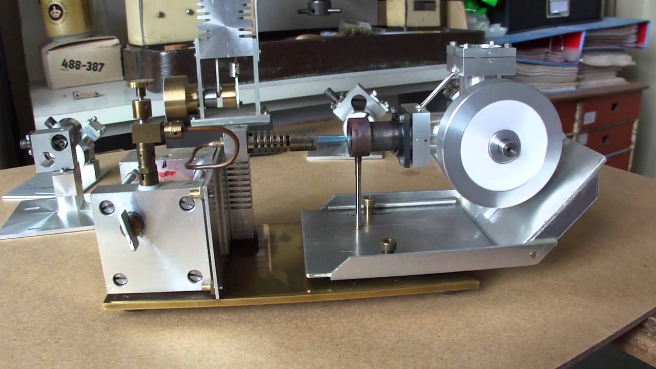 Fast and Hot! Miniature Hot Air Engine - YouTube