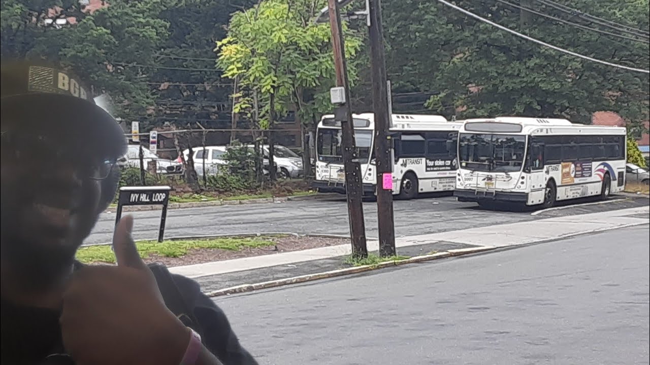 A Few Minutes of Ivy Hill Park Bus Spotting! - YouTube