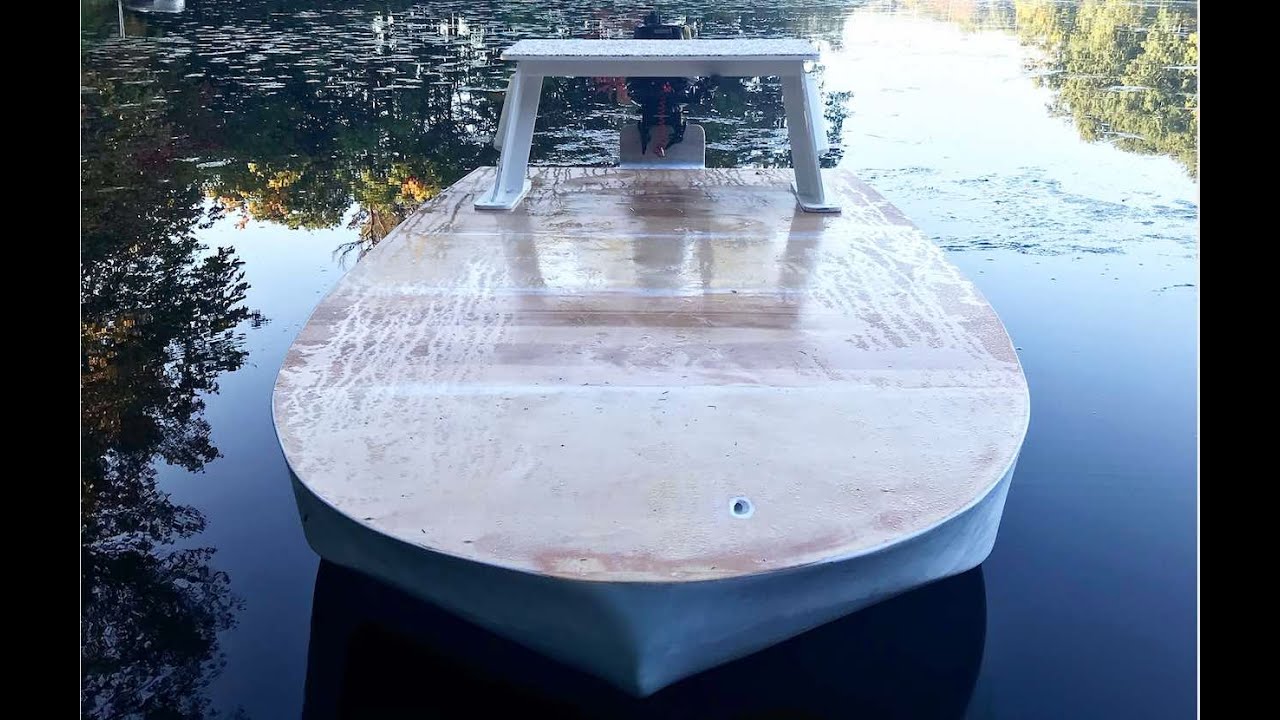 Fast MICRO SKIFF with a 6hp motor - YouTube
