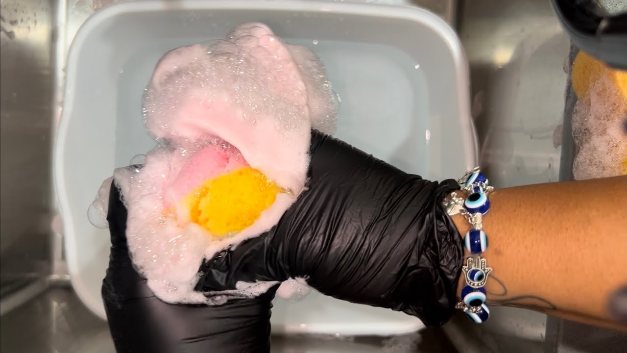Quick Sponge Rinse| Relaxing Sponge Squeezes| Soapy Sponge ASMR 🍞💖 ...