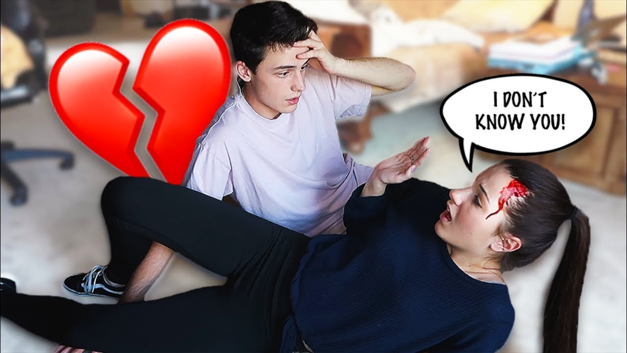 I LOST MY MEMORY PRANK ON BOYFRIEND! **HE CRIES** - YouTube