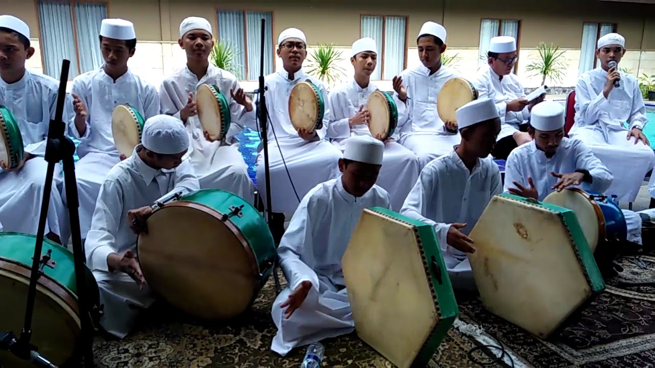 Hadroh Ar Rijal Ya Hanana - YouTube