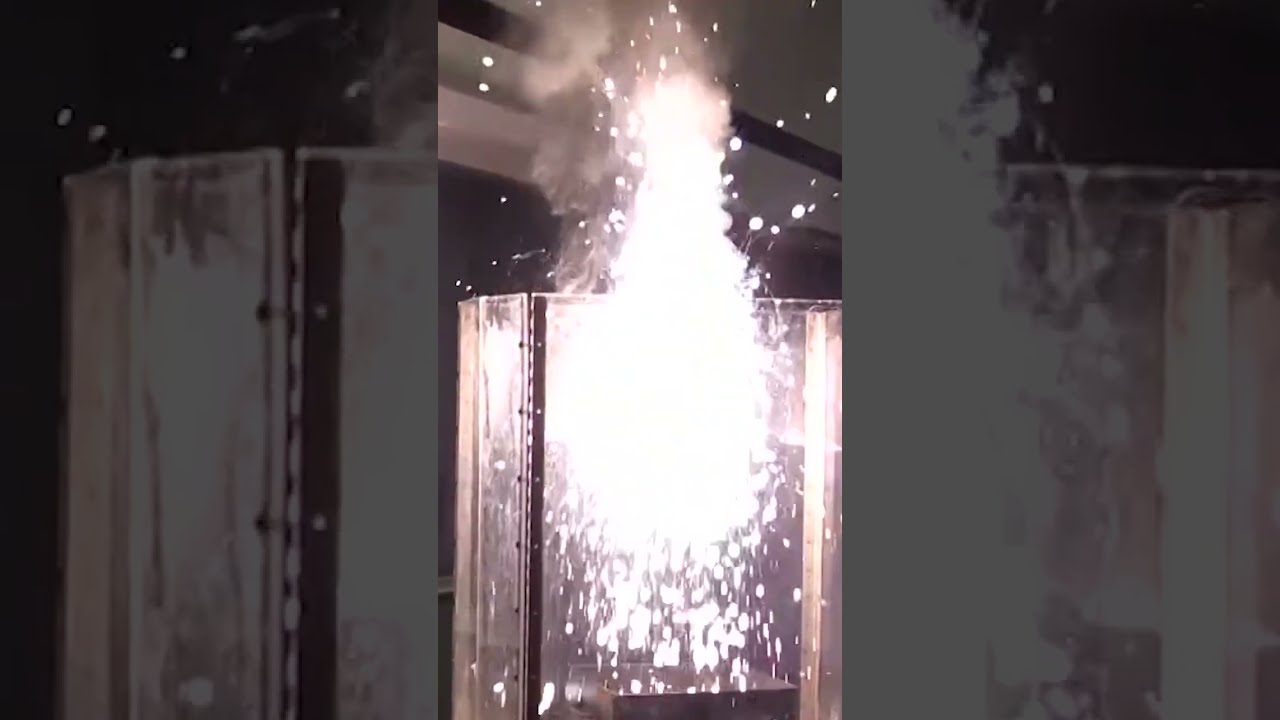Thermite Reaction producing molten iron! - YouTube