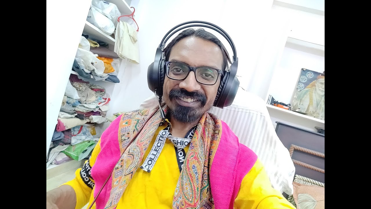 Santa playing Valorant 🎅🏻 - YouTube