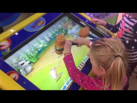 Crazy Mouse l Masha ft Vika plays Funny Game l Summer Time
