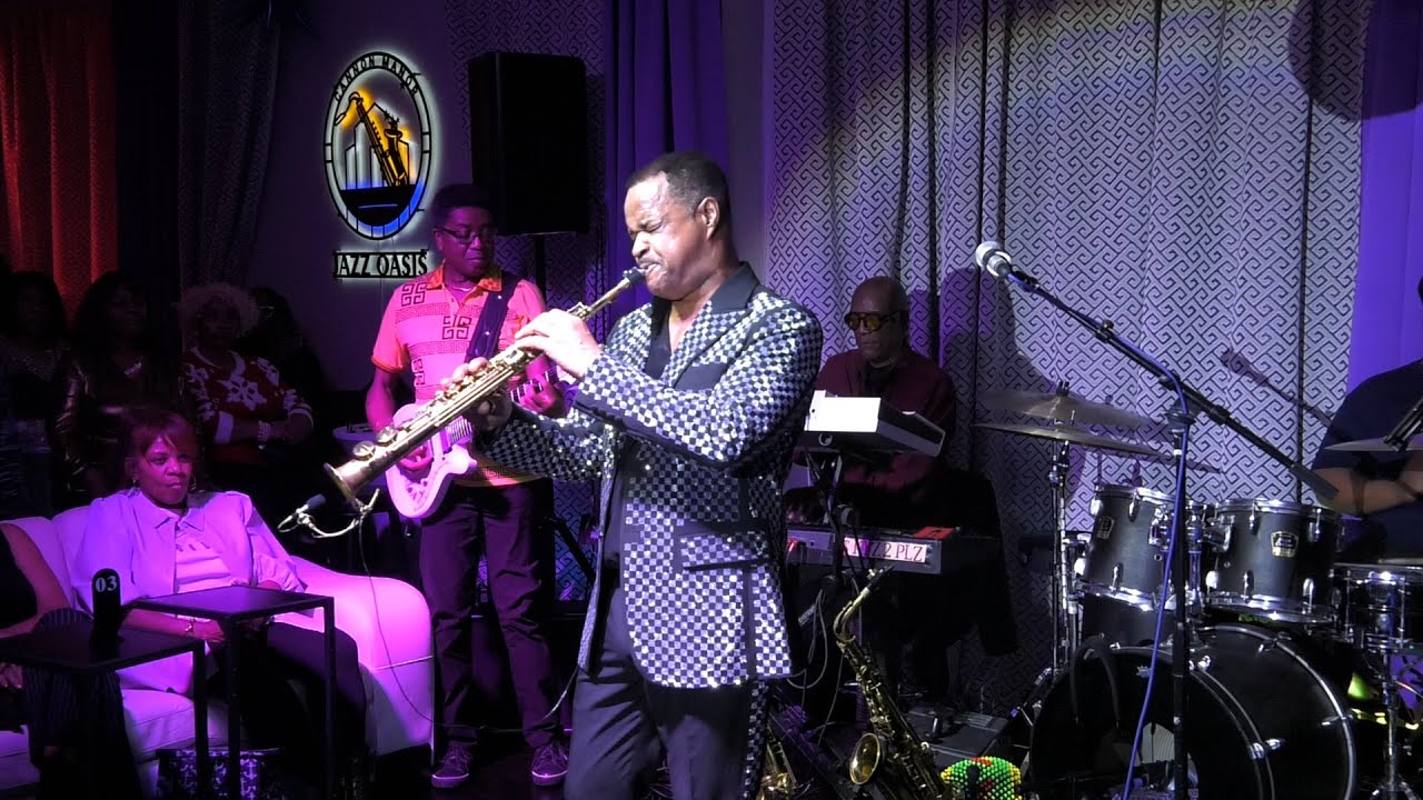 Love and Happiness (Al Green) performed live by Carlos Cannon - YouTube