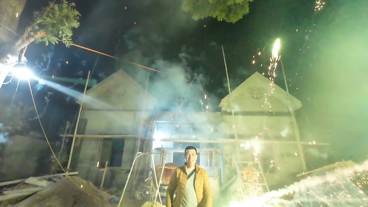 Khuong Troll | Fireworks Display to Celebrate Tet 2025 - YouTube