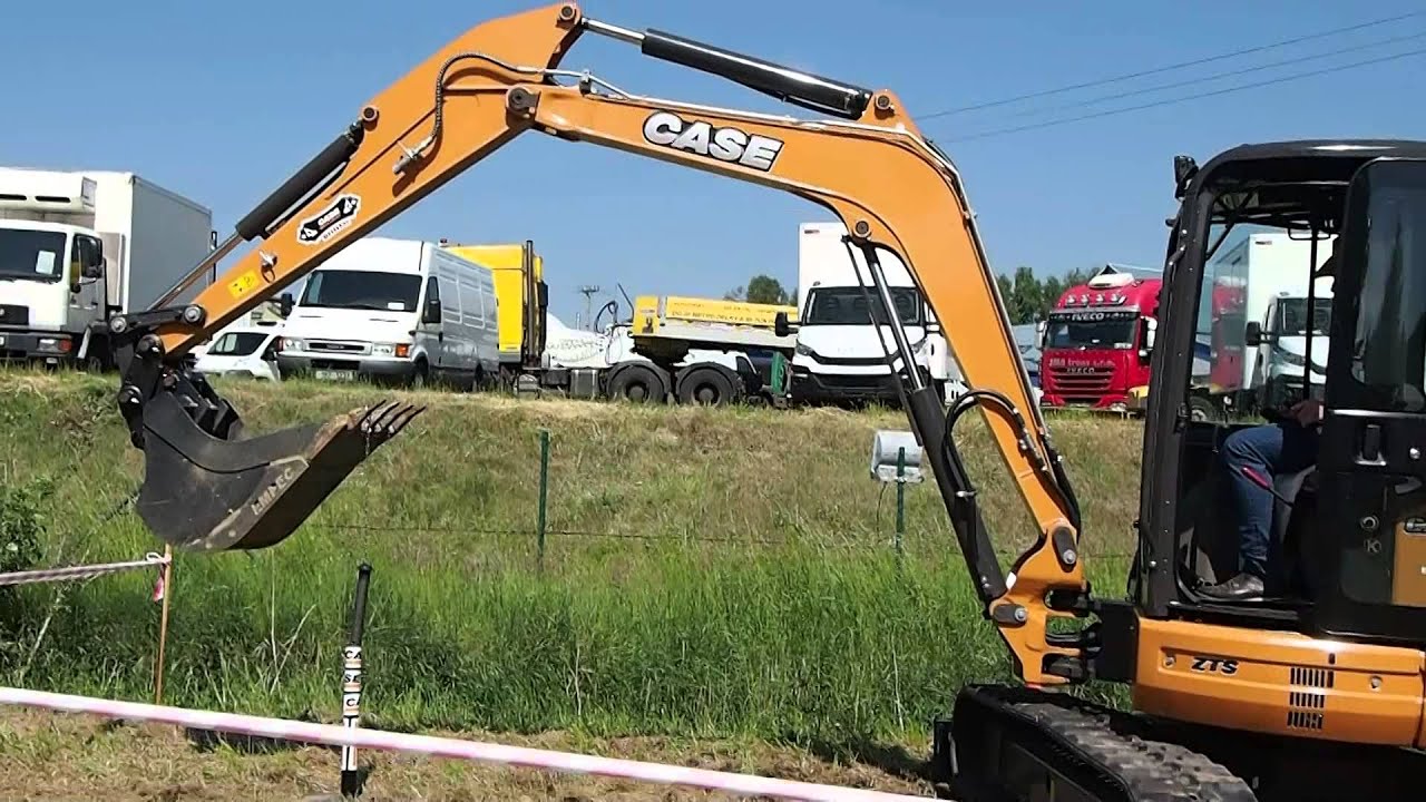 Pásové minirypadlo CASE CX50 - YouTube