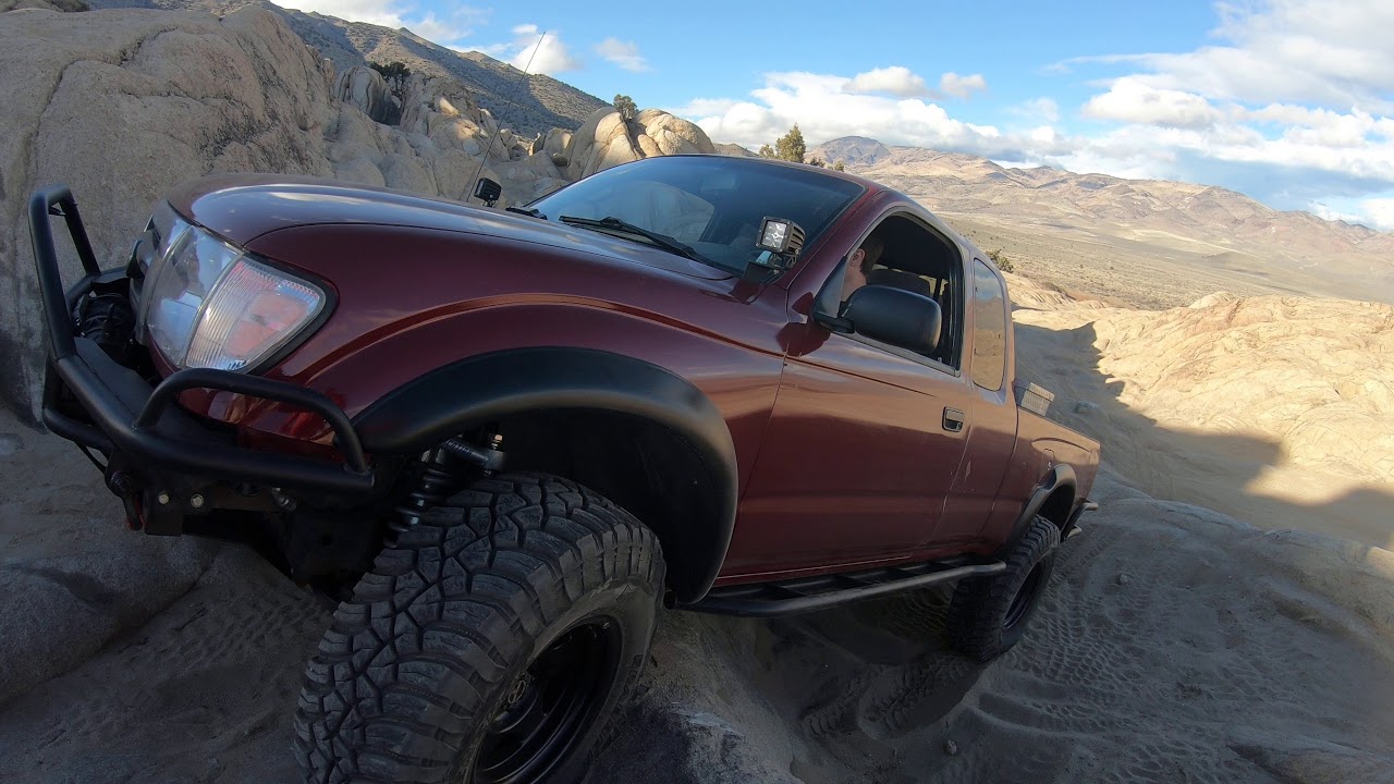 Moonrocks crawl - YouTube