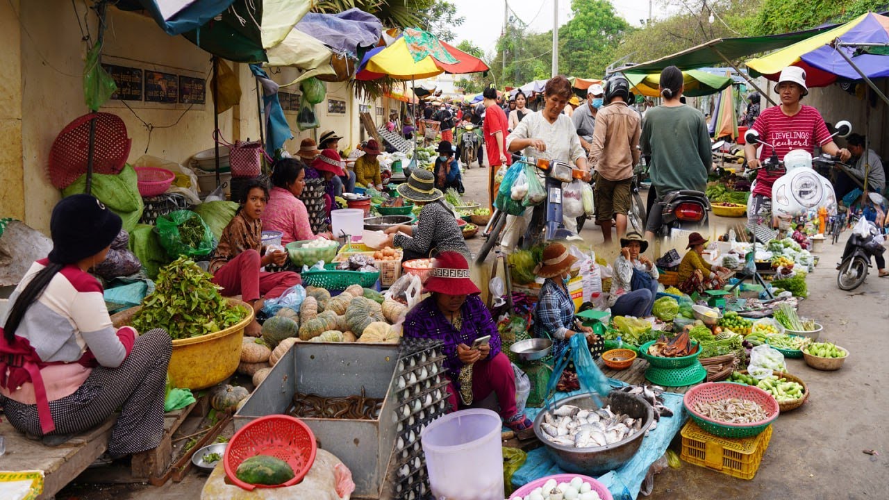 Cambodian Countryside Market - Plenty Countryside Vegetable, Fish, Pork ...