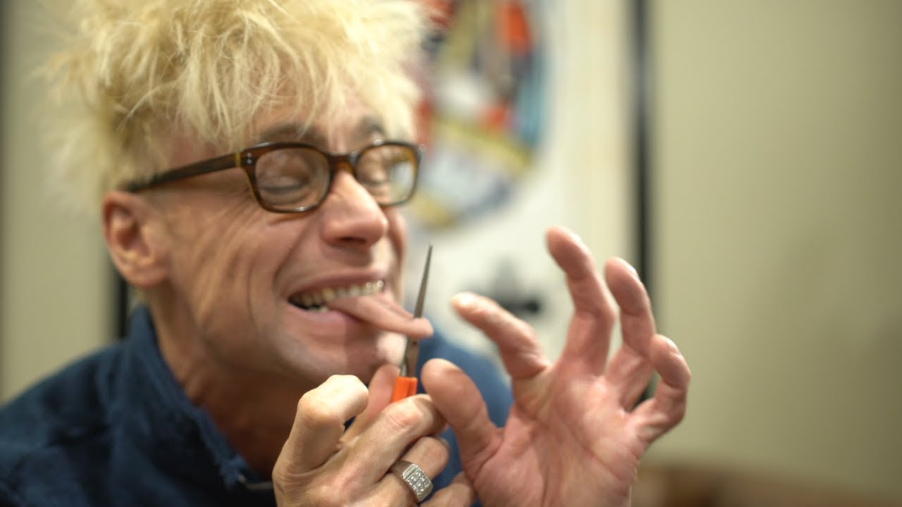 3 Impossible Magic Body Tricks and Pranks! - YouTube