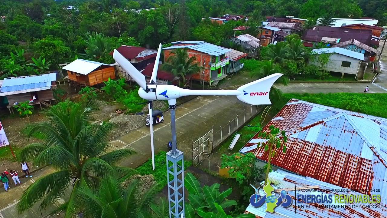 VIDEO AÉREO CENTRO DE ENERGÍA RENOVABLE EN EL CHOCO, ANDAGOYA - YouTube