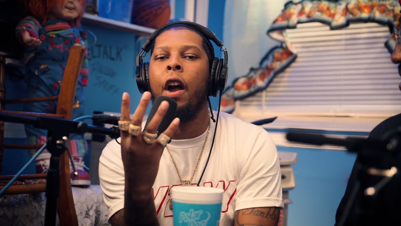 Toledo Ohio Rapper Hajji The Sett Stops By Auntie House To Drop Hot ...