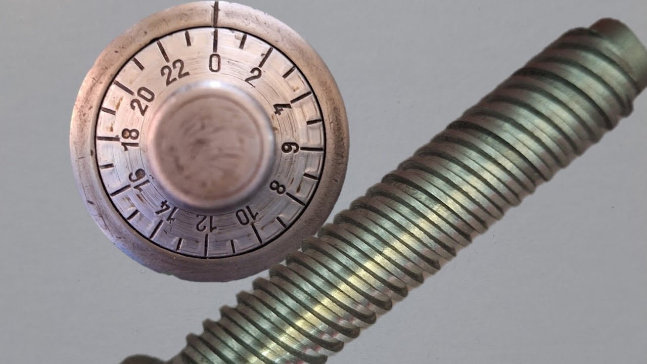 Multi-start threading with lead screw - YouTube