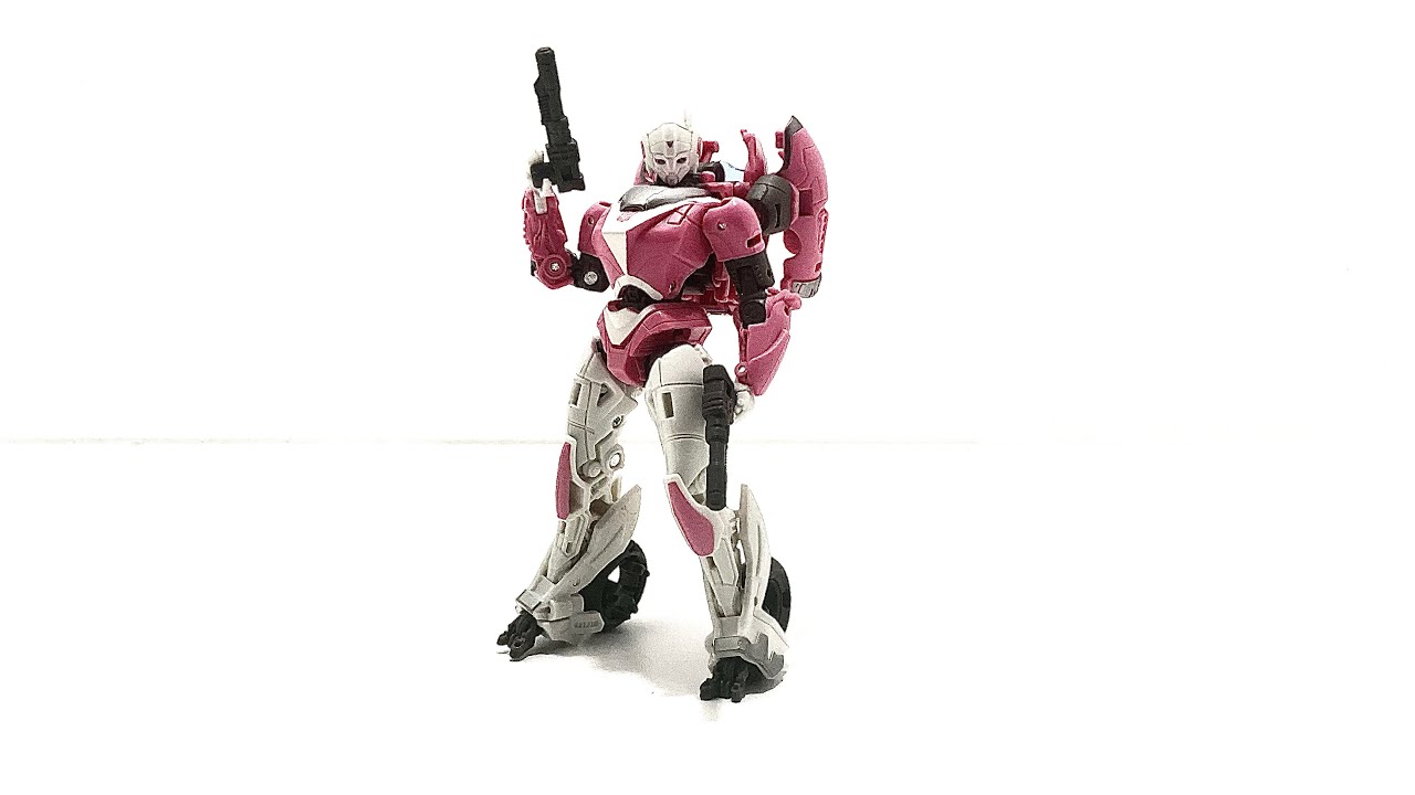 Transformers Studio Series 85 Deluxe Class Arcee Review - YouTube