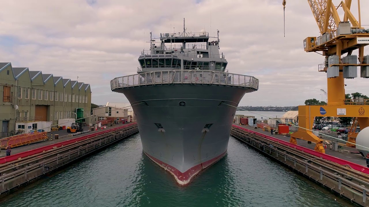 HMNZS Manawanui manoeuvring into Devonport Naval Base’s drydock - YouTube