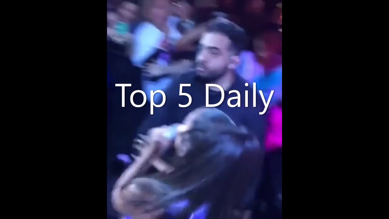 ARIANA GRANDE FALLS ON STAGE DURING SWEETENER TOUR - YouTube