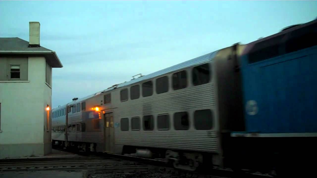 Metra 207 West - Joliet, IL Nice P5! - YouTube