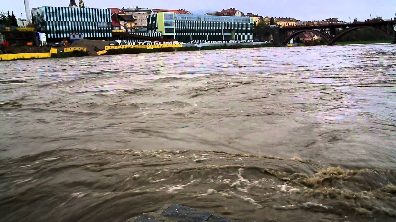 Maribor, Lent, Reka Drava, 5. 11. 2012 - YouTube