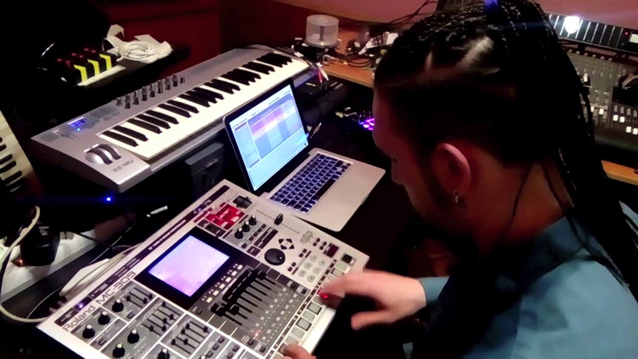 SID ALIEN - ACID FLAME (mc-909) - YouTube