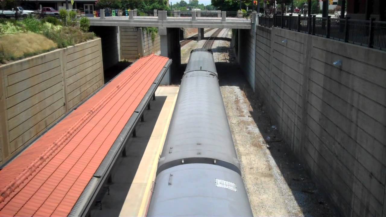 Amtrak 75 arrives at High Point - YouTube