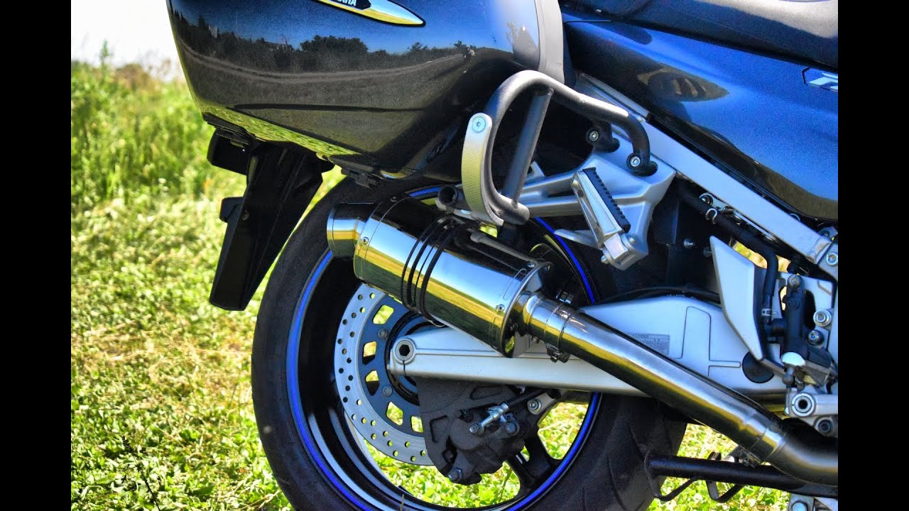 Yamaha FJR 1300 2015 Delkevic SS70 9" Muffler - YouTube