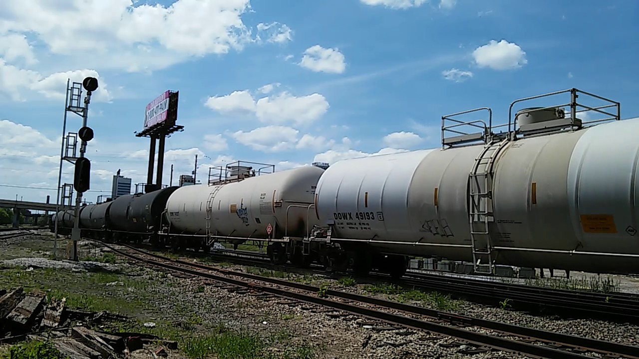 csxt mixed freight csx #372 north bound - YouTube