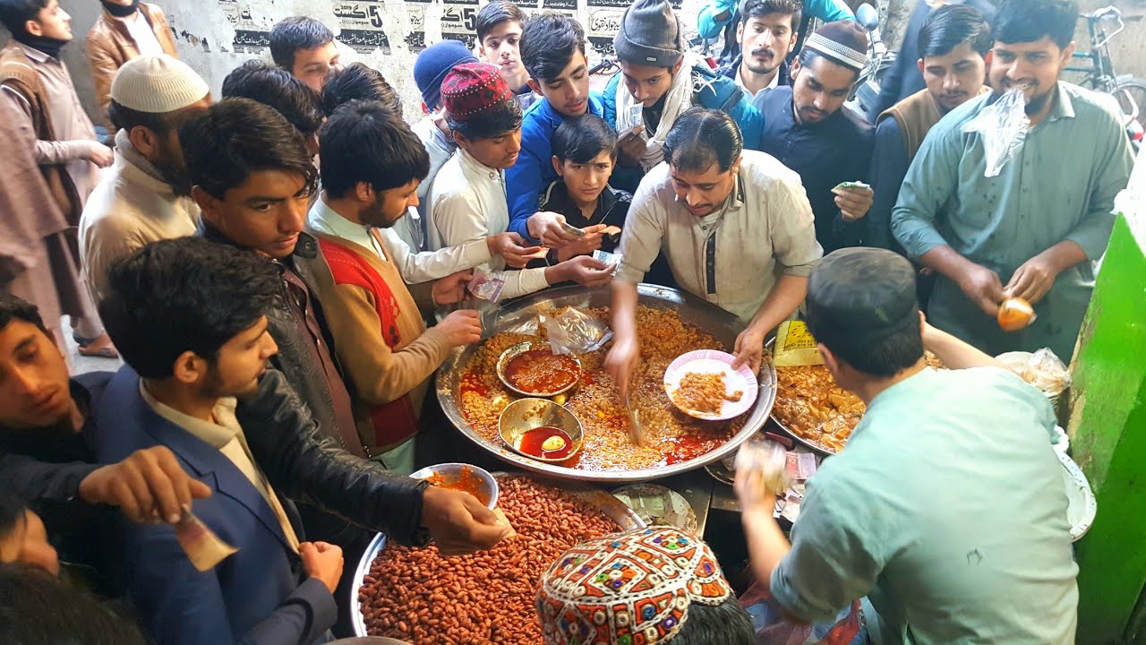 People are Crazy for Chana Cholay - Shakir Peshawari Foods, Kocha ...