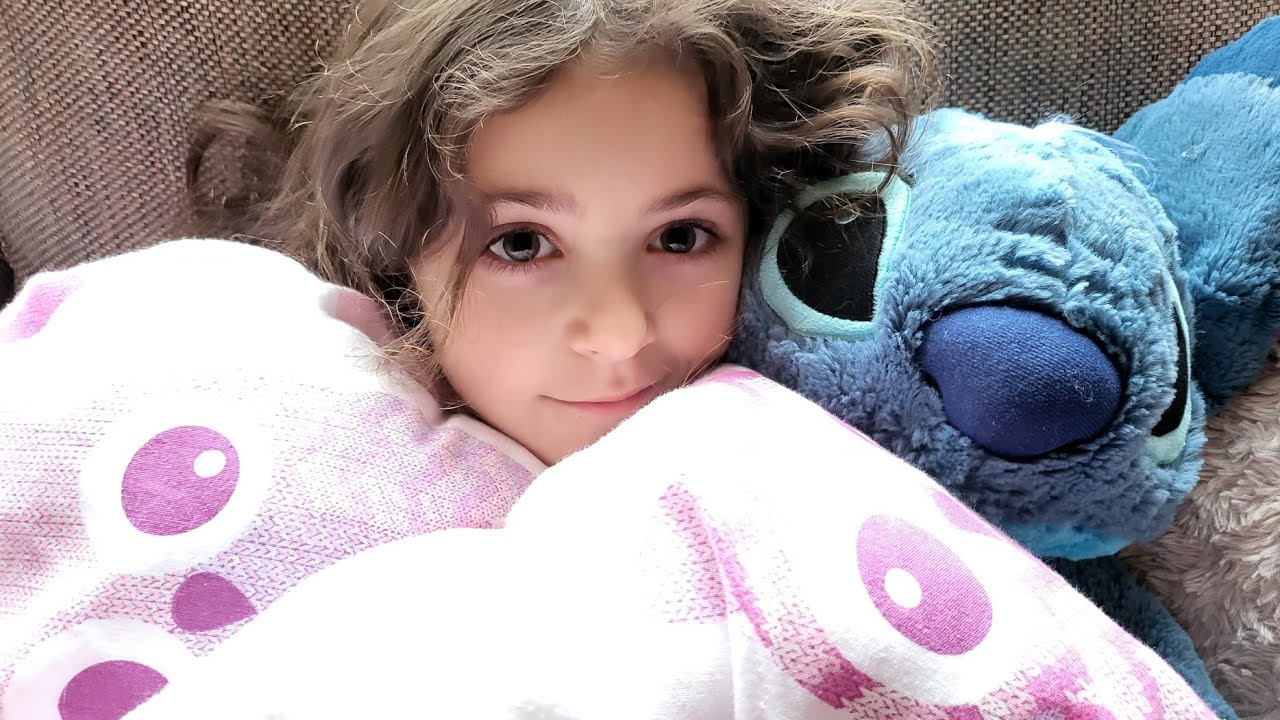 Isla & Stitch show everyone Isla's Christmas presents !! ( part 2 ...