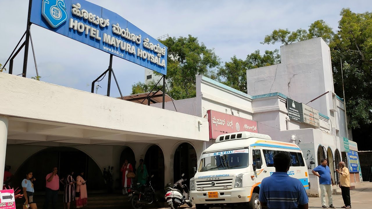 Hotel Mayura Hoysala Unlimited Veg Meal Restaurant Mysore | Varma Vlogs ...