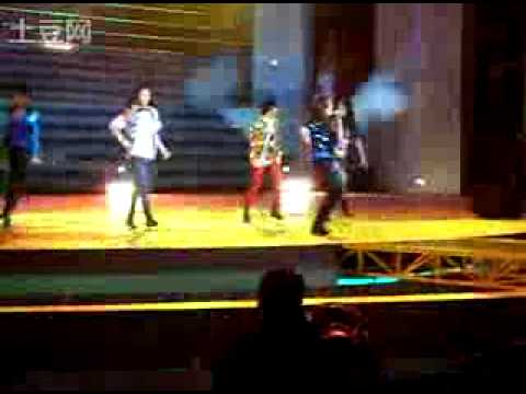 [fancam] f(x) singing lollipop (3)