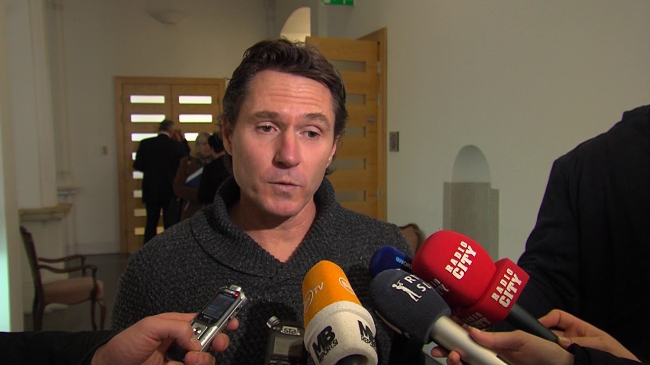 Oplotnik o prilagojenosti rokov - YouTube