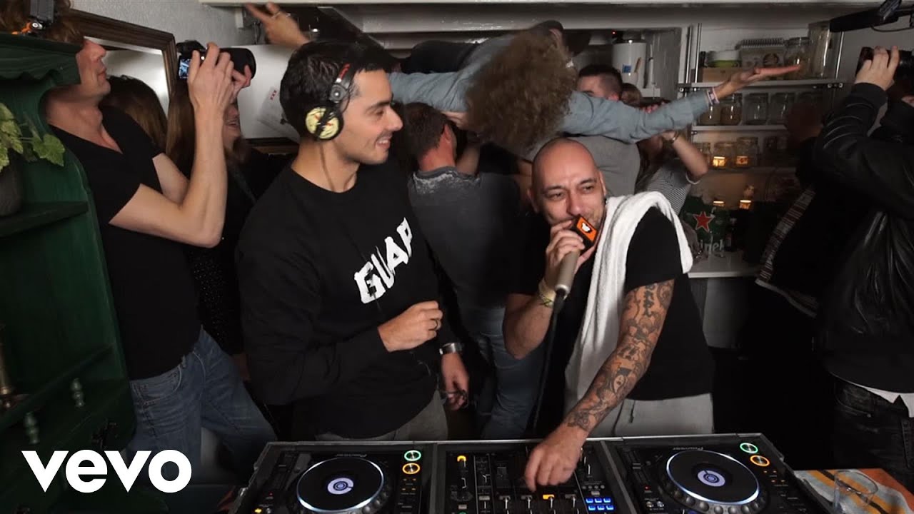 The Partysquad - The Partysquad Surprise Gig ADE 2015 - Toazted - YouTube