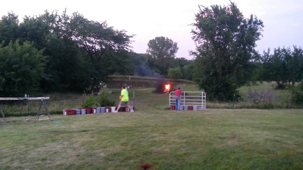 How real rednecks start a bonfire yall! - YouTube