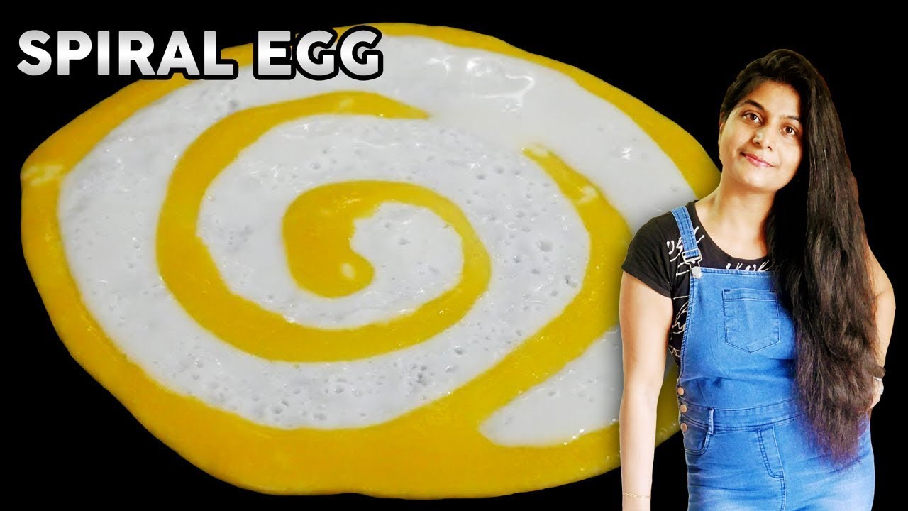 SPIRAL EGG OMELETTE | EGG LIFE HACKS | Learn How to Make a Spiral Egg Omelette - YouTube