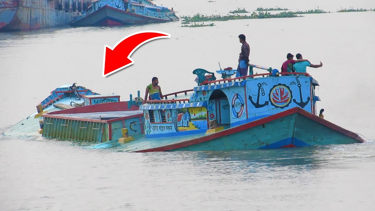 Overloaded Sand Carrier Leaving Muktarpur Bridge | Sand Bulkhead Boat ...