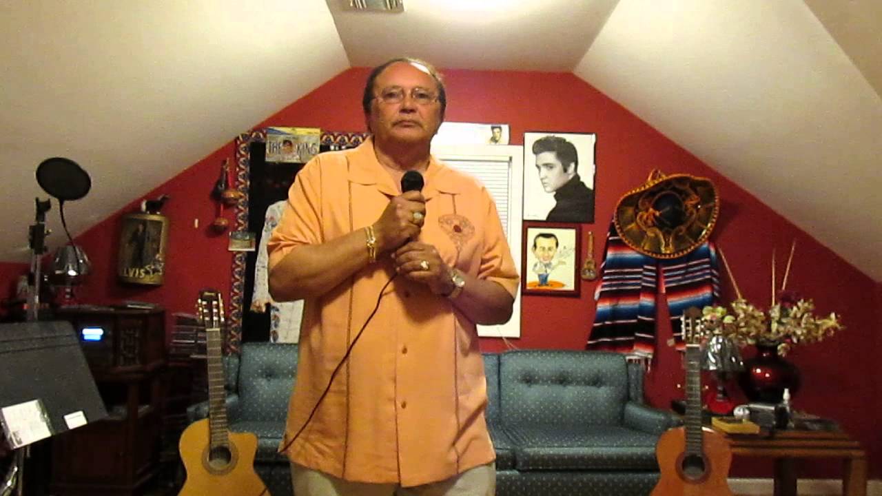 Freddie Torres Cantando "Mi Viejo" - YouTube