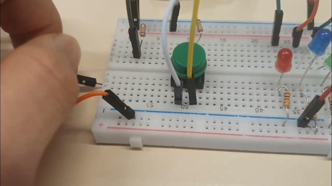 arduino lampjes knipperen met drukknop. - YouTube
