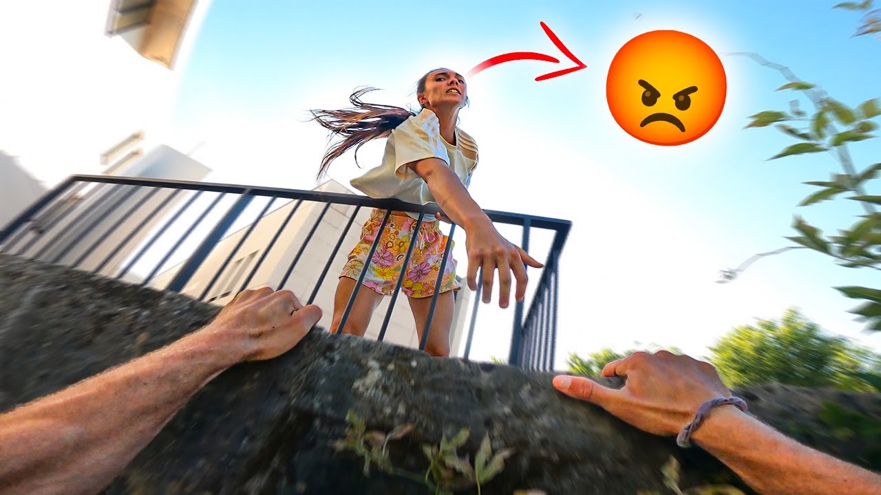 I ESCAPE HER TO SAVE MY LIFE !! (Extreme Parkour Chase) - YouTube