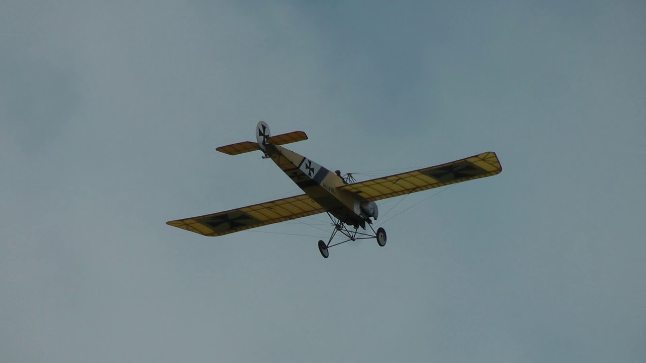 Chris Verrall's Fokker EIII additional footage - YouTube