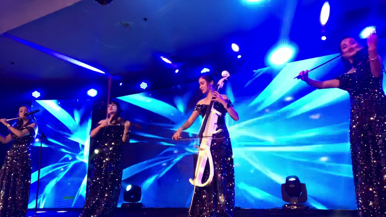 Top of the world- Victory Band - YouTube