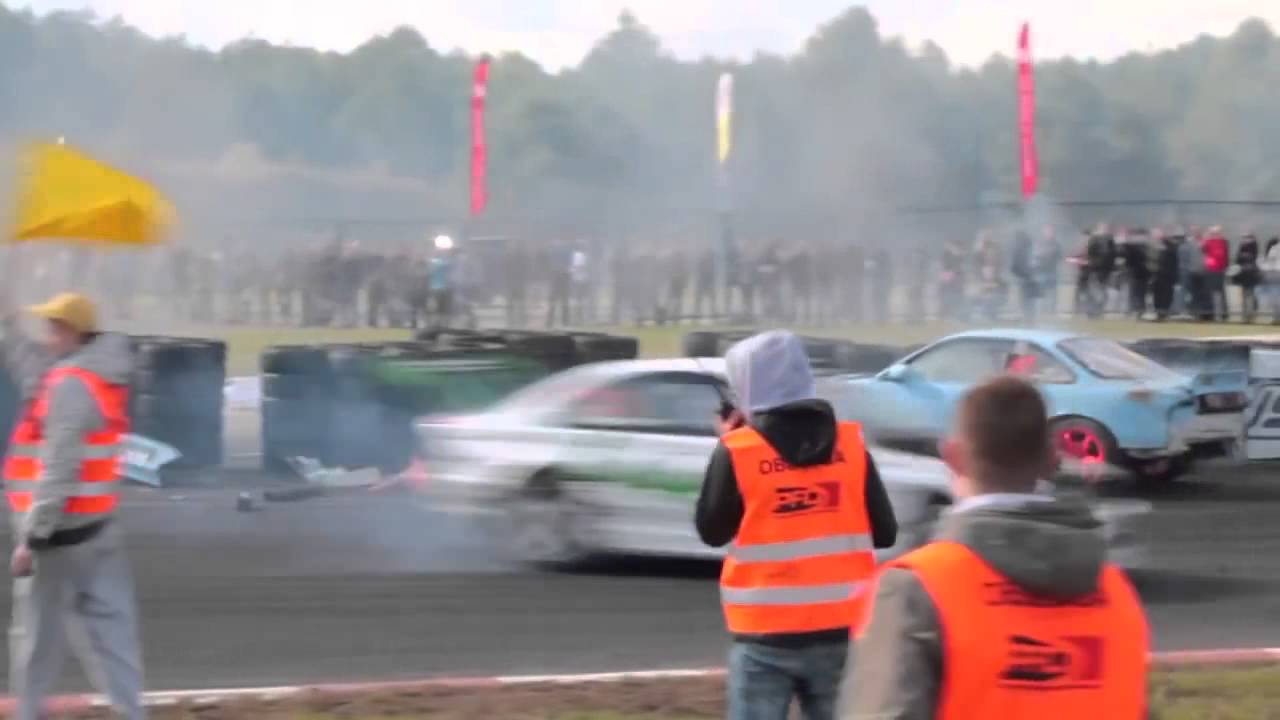 Porsche Drifting Car Fail Spinout Crash - YouTube